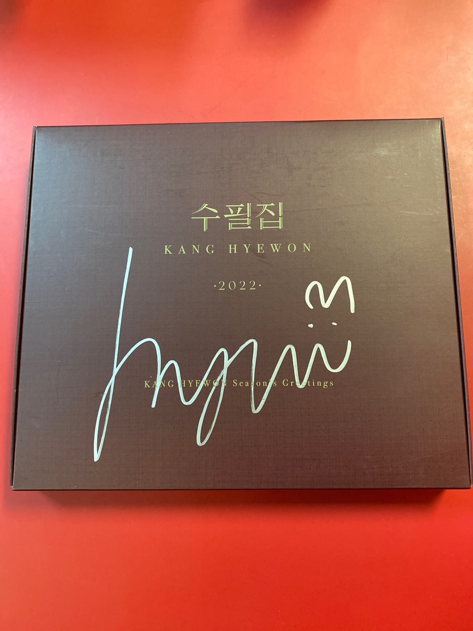 강혜원 (KANG HYEWON) | 2022 시즌 그리팅 SEASON’S GREETINGS | AUTOGRAPHED – KPOP Store in USA