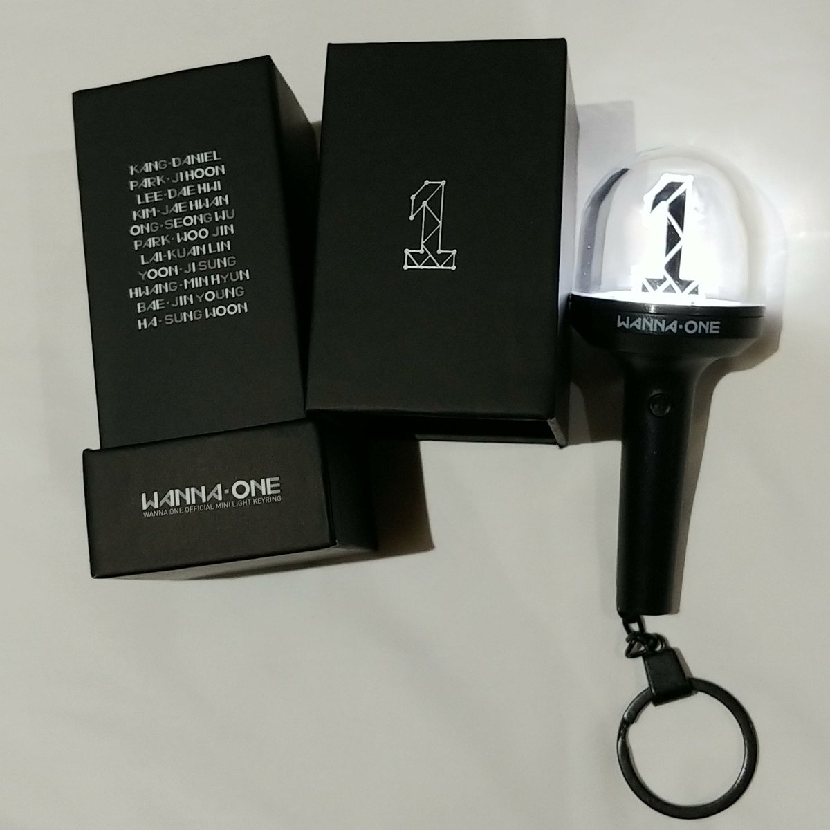 WANNA ONE OFFICIAL LIGHT STICK KEYRING – KPOP Store in USA