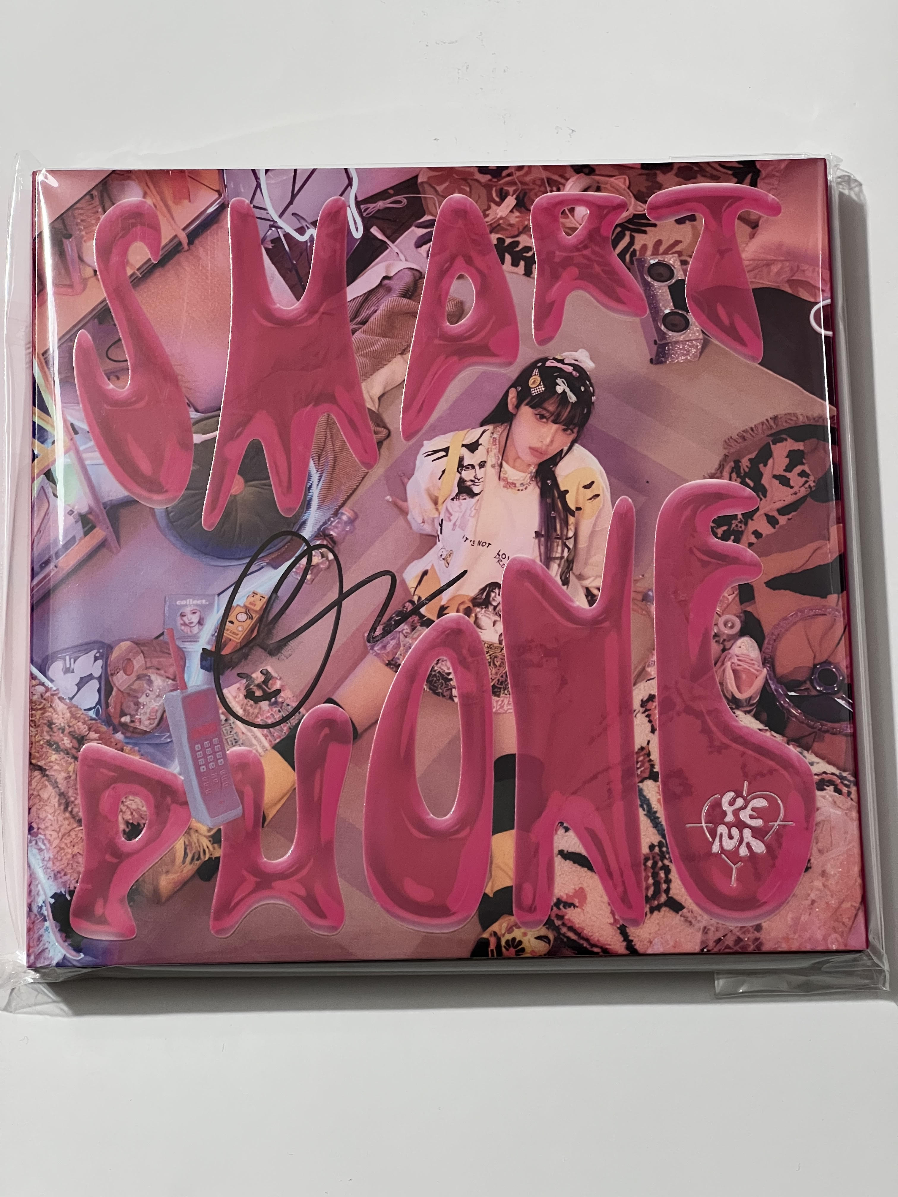 Yena Smartphone (Smart ver) Autographed Album – KPOP Store in USA
